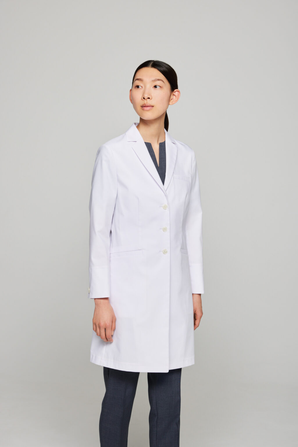TAILOR : The Signature Lab Coat - Queenmed Group