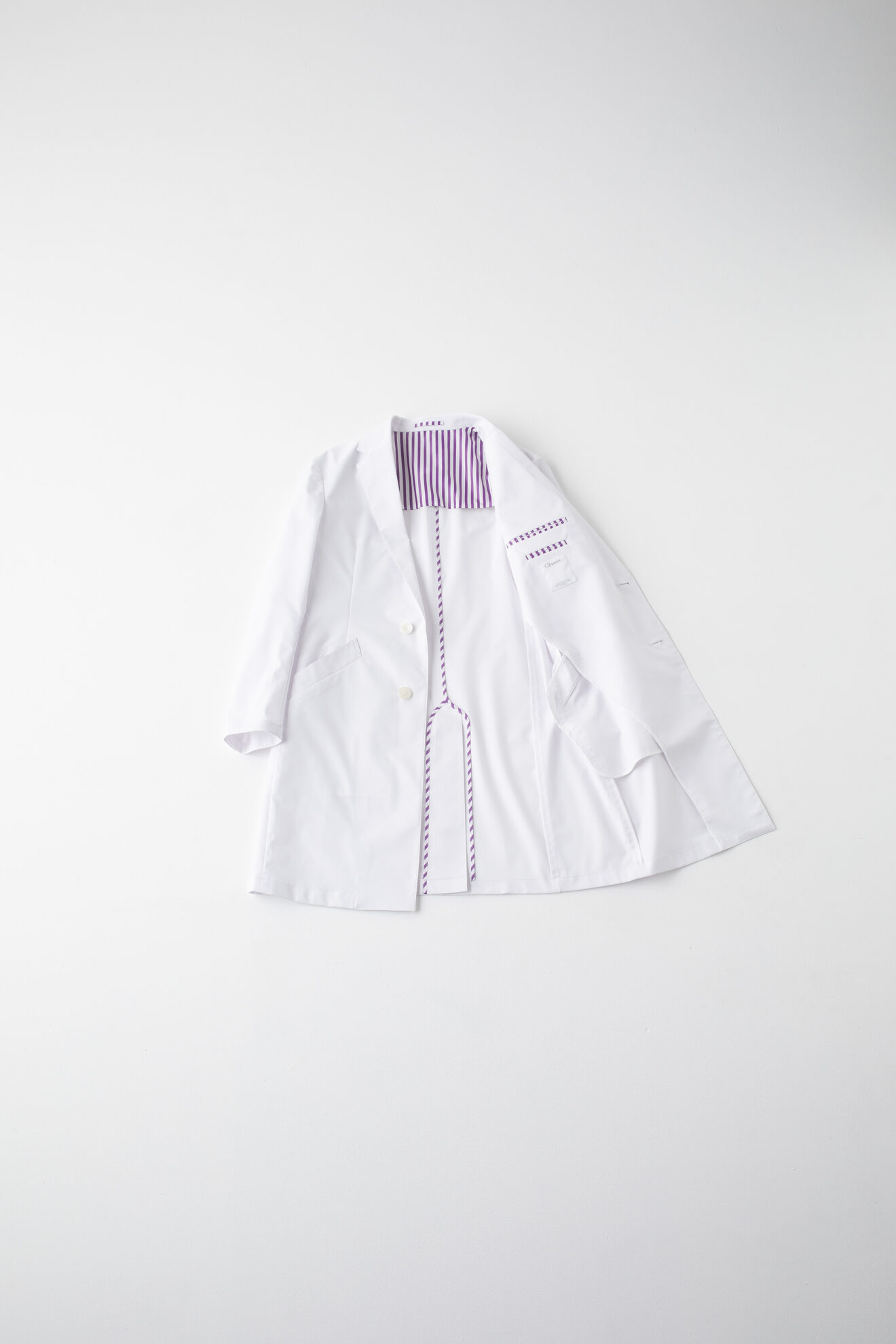 TAILOR : The Signature Lab Coat - Queenmed Group