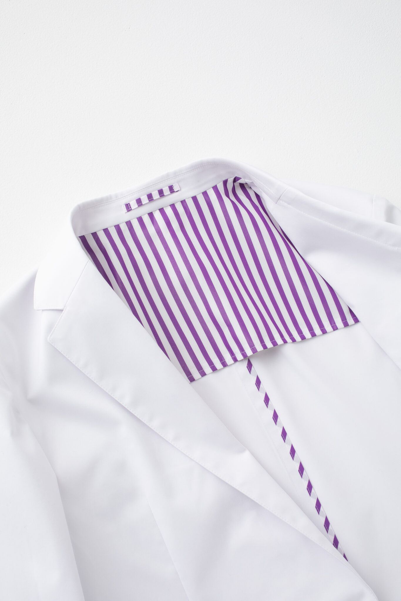 TAILOR : The Signature Lab Coat - Queenmed Group