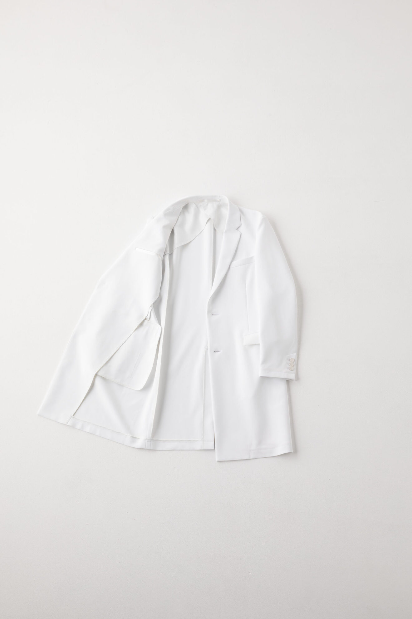 URBAN : Streamlined Elegance Lab Coat - Queenmed Group