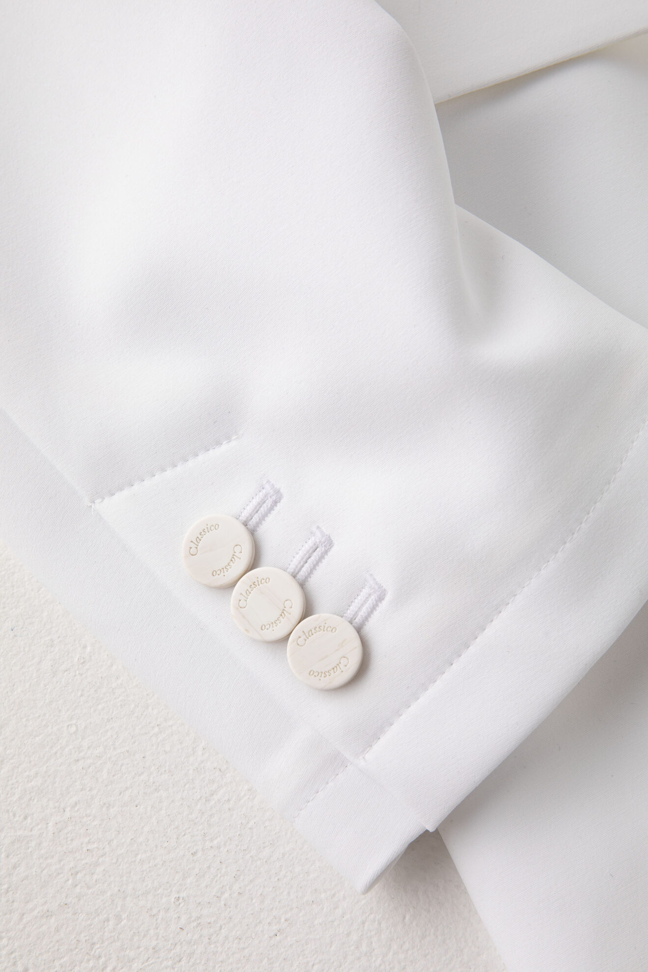 URBAN : Streamlined Elegance Lab Coat - Queenmed Group