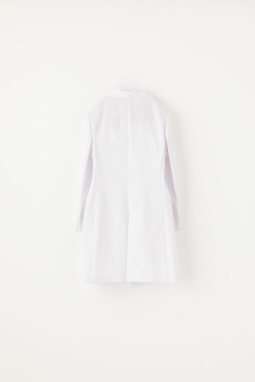 TAILOR : The Signature Lab Coat - Queenmed Group